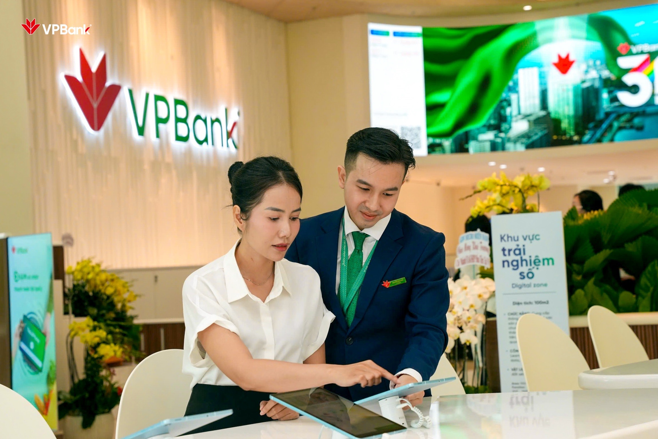 VPBank khai trương chi nhánh Flagship ngân hàng đầu tiên tại Việt Nam