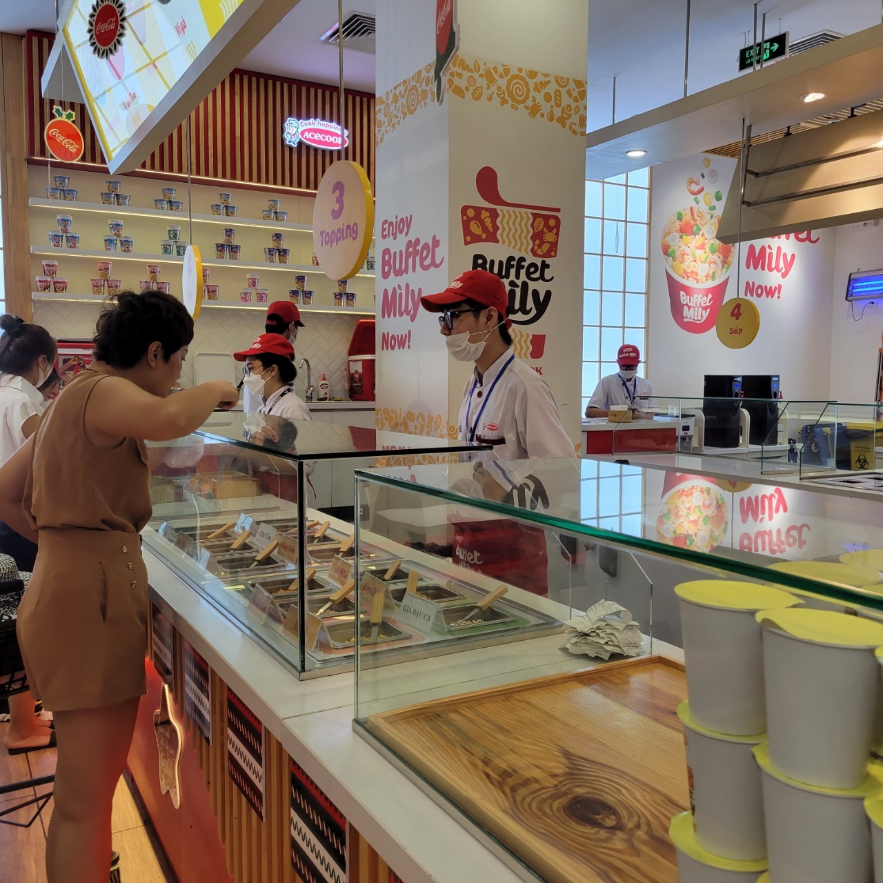 Nhà hàng Buffet mì tôm của Acecook giờ thế nào: Tăng giá gấp đôi và ...